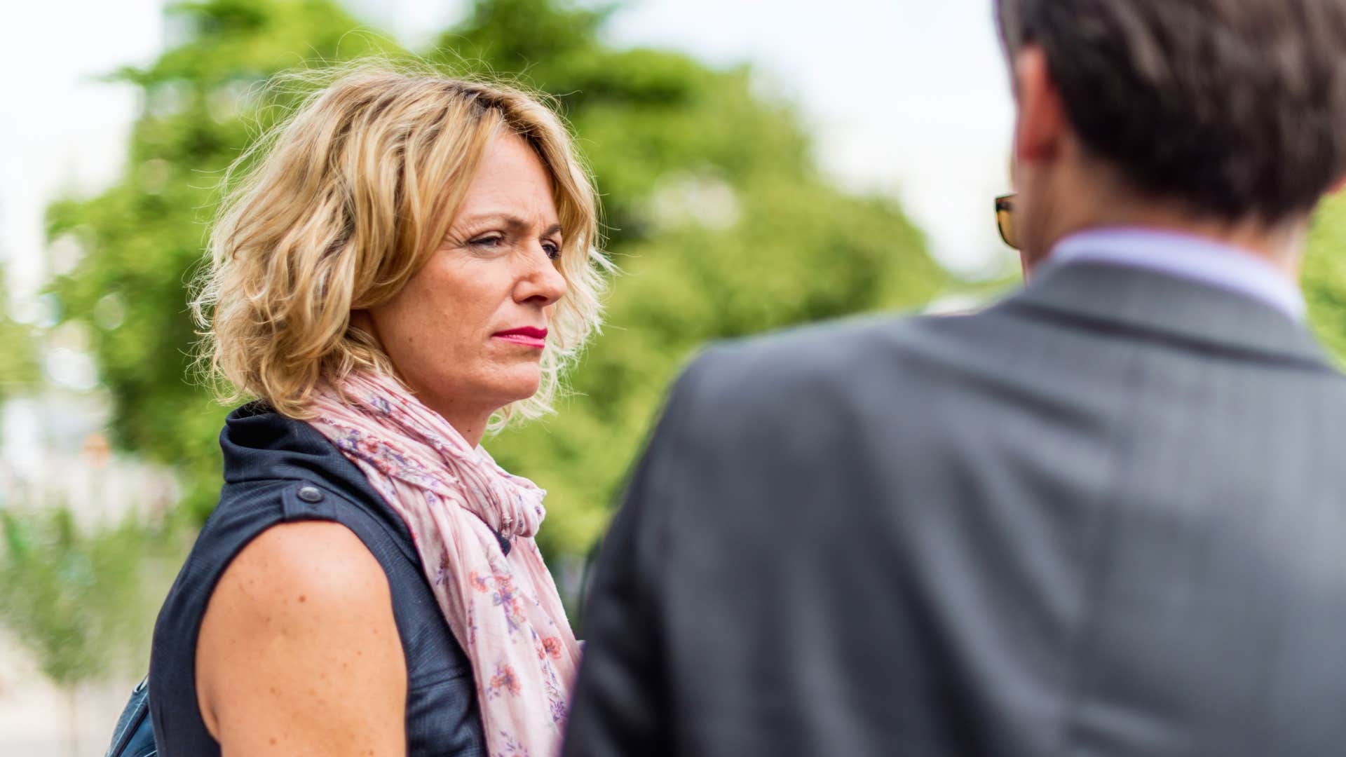 8 Subtle Signs You're Dealing With A Truly Difficult Person