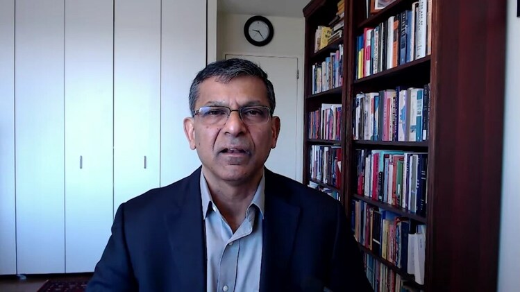 'US is moving down': Raghuram Rajan says it's India's moment if it ...