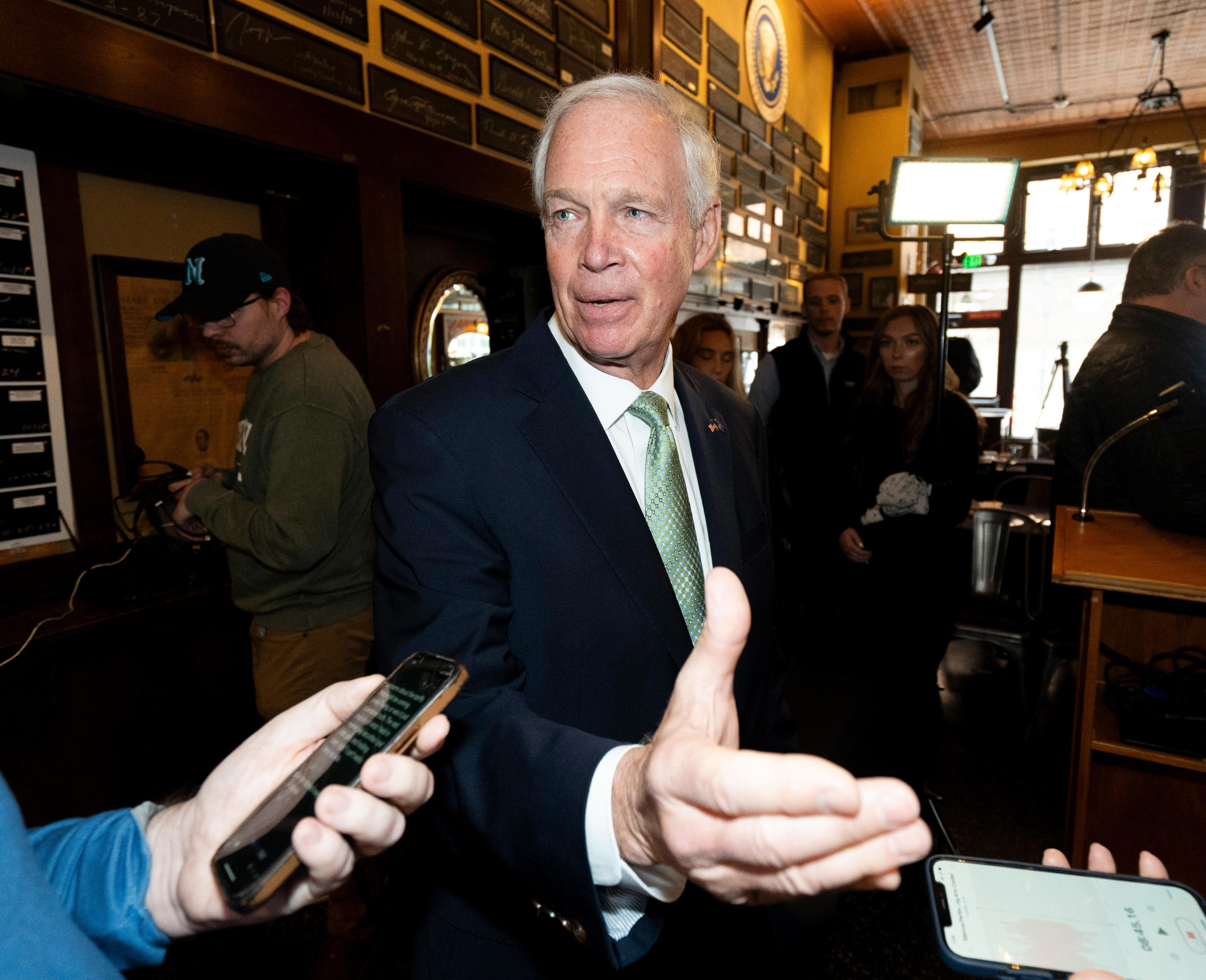 How did Wisconsin senators Ron Johnson and Tammy Baldwin vote on the ...