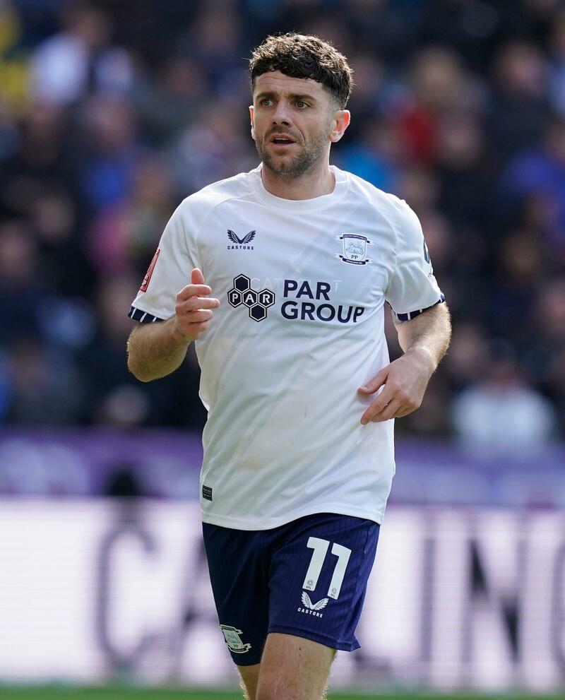 Ireland's Robbie Brady signs new one-year deal at Preston