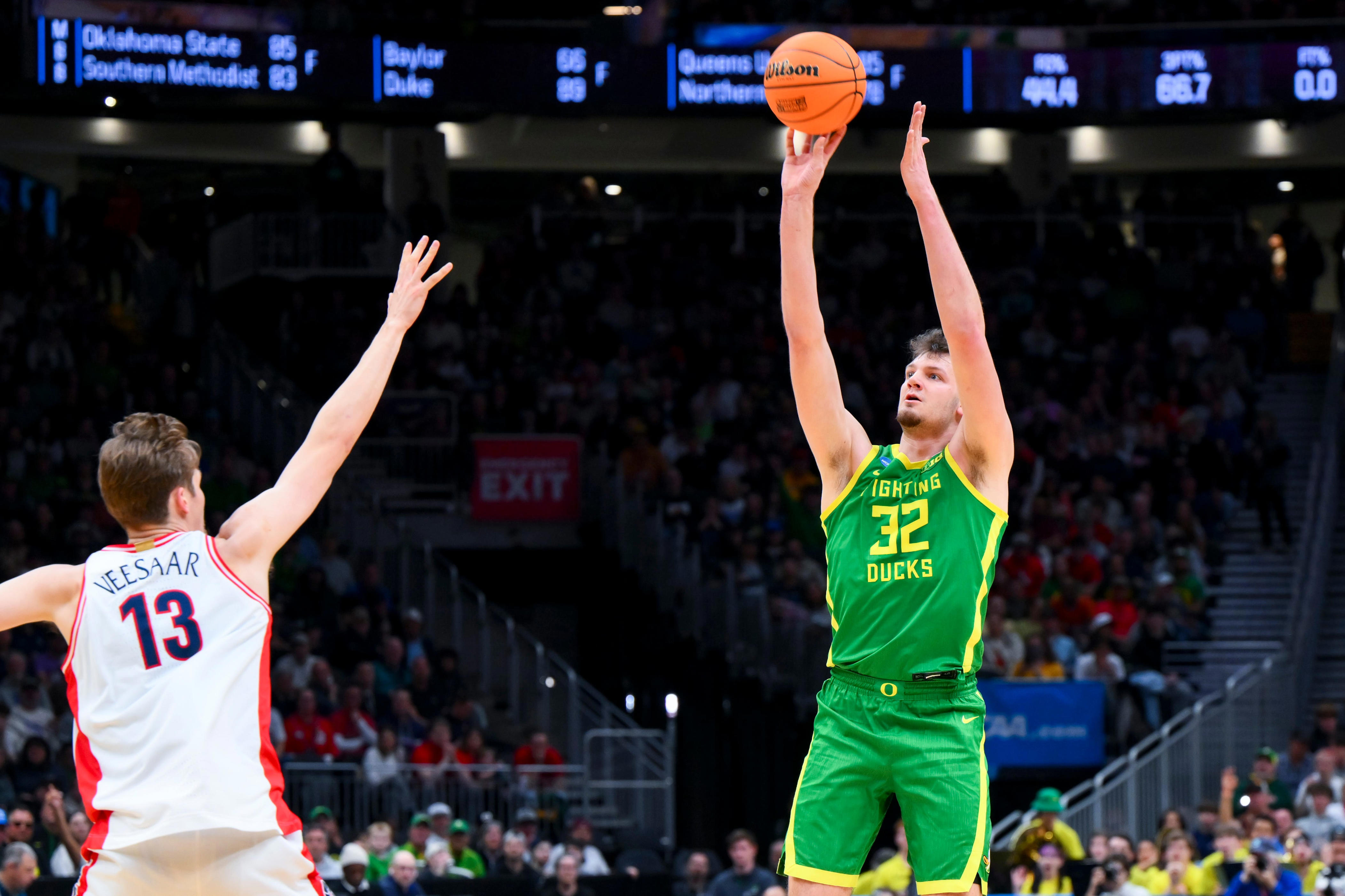Oregon center Nate Bittle to return to Eugene for one more season