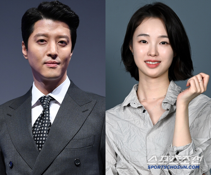 Lee Dong-gun is 16 years younger than Kang Hae-rim, so it's hard to ...