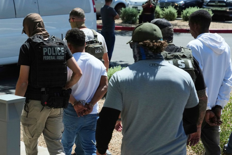 Report: Trump climate policies are driving migrants to the border