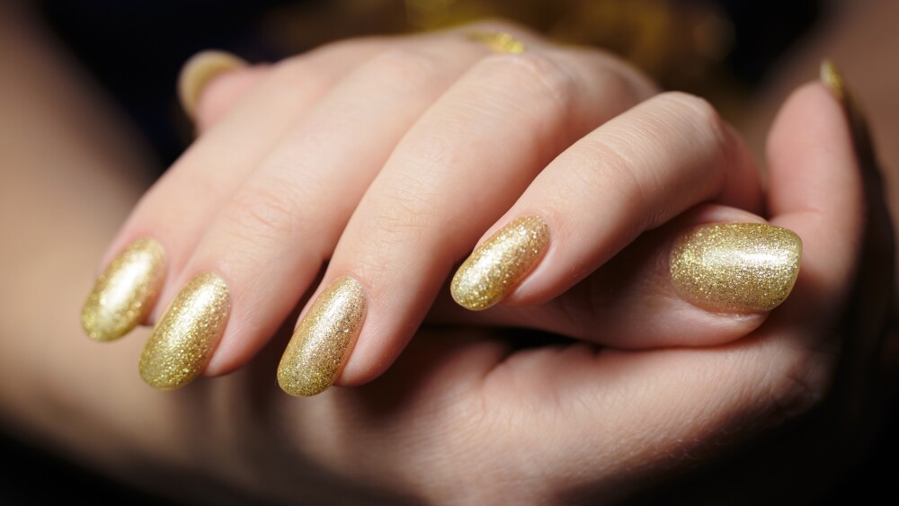 3 diseños de uñas champagne que ayudan a rejuvenecer las manos después ...