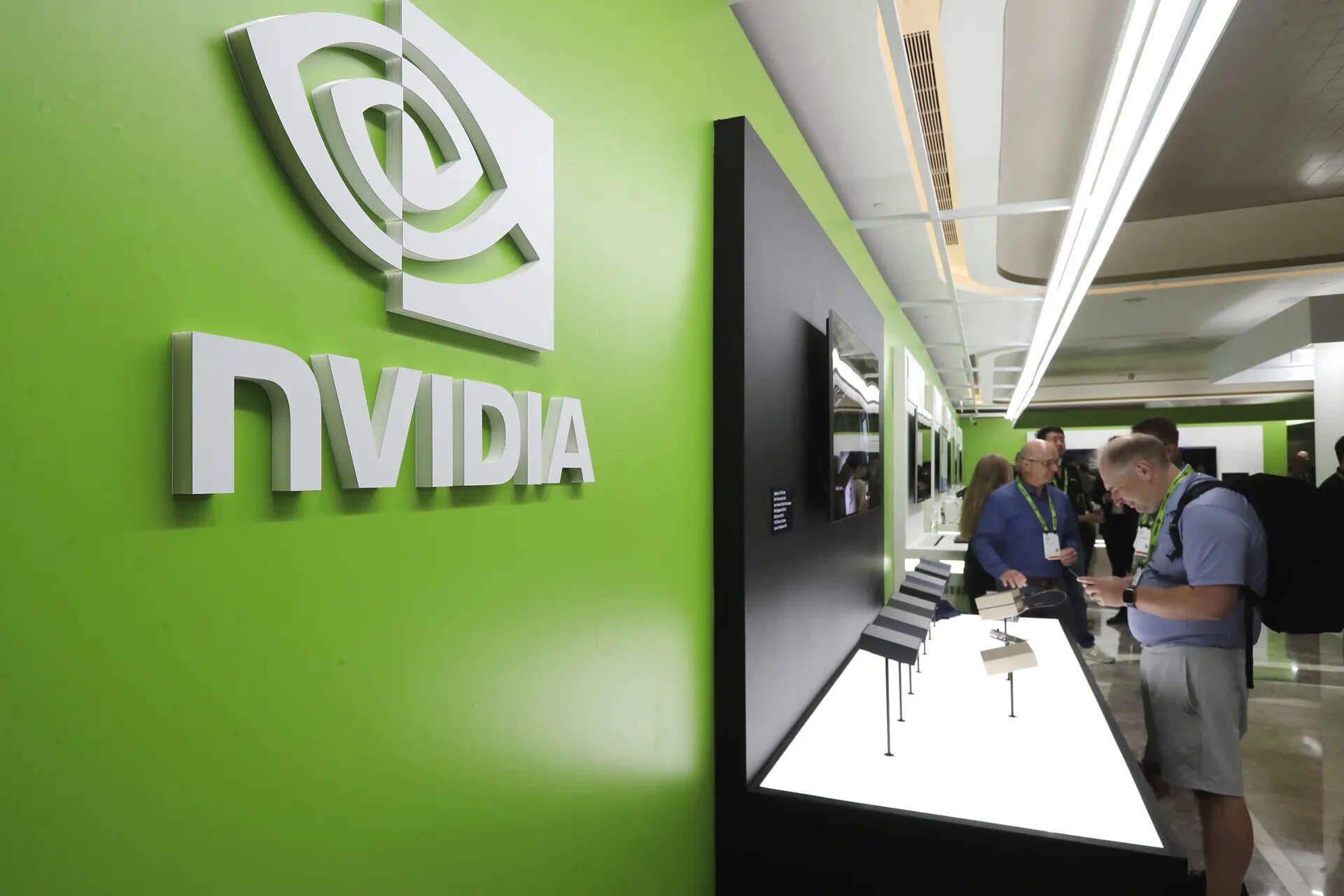 Nvidia reports record-breaking $44 billion revenue as AI chip demand ...