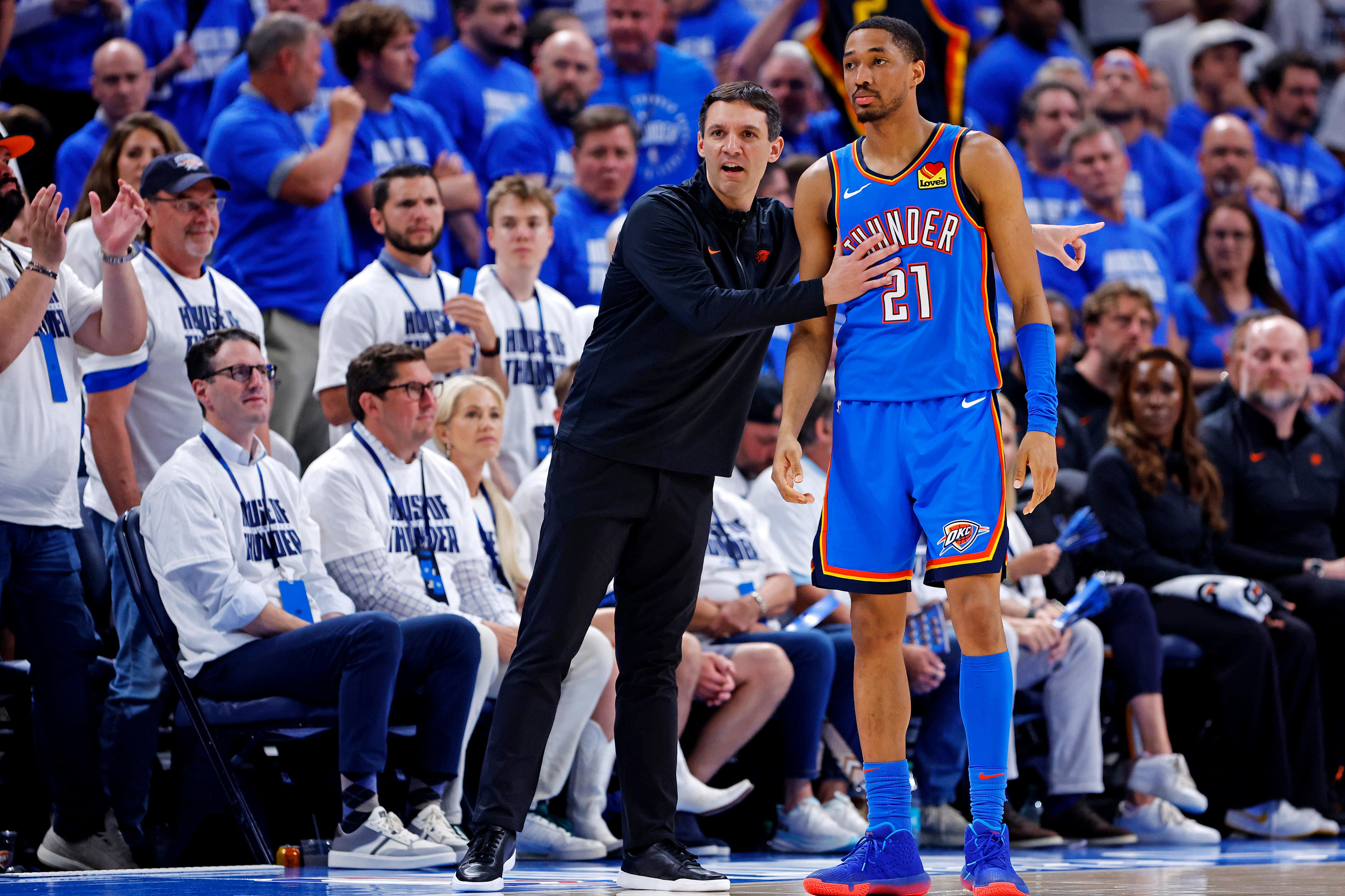 Mark Daigneault explains advantages OKC playoff crowd brings to Thunder
