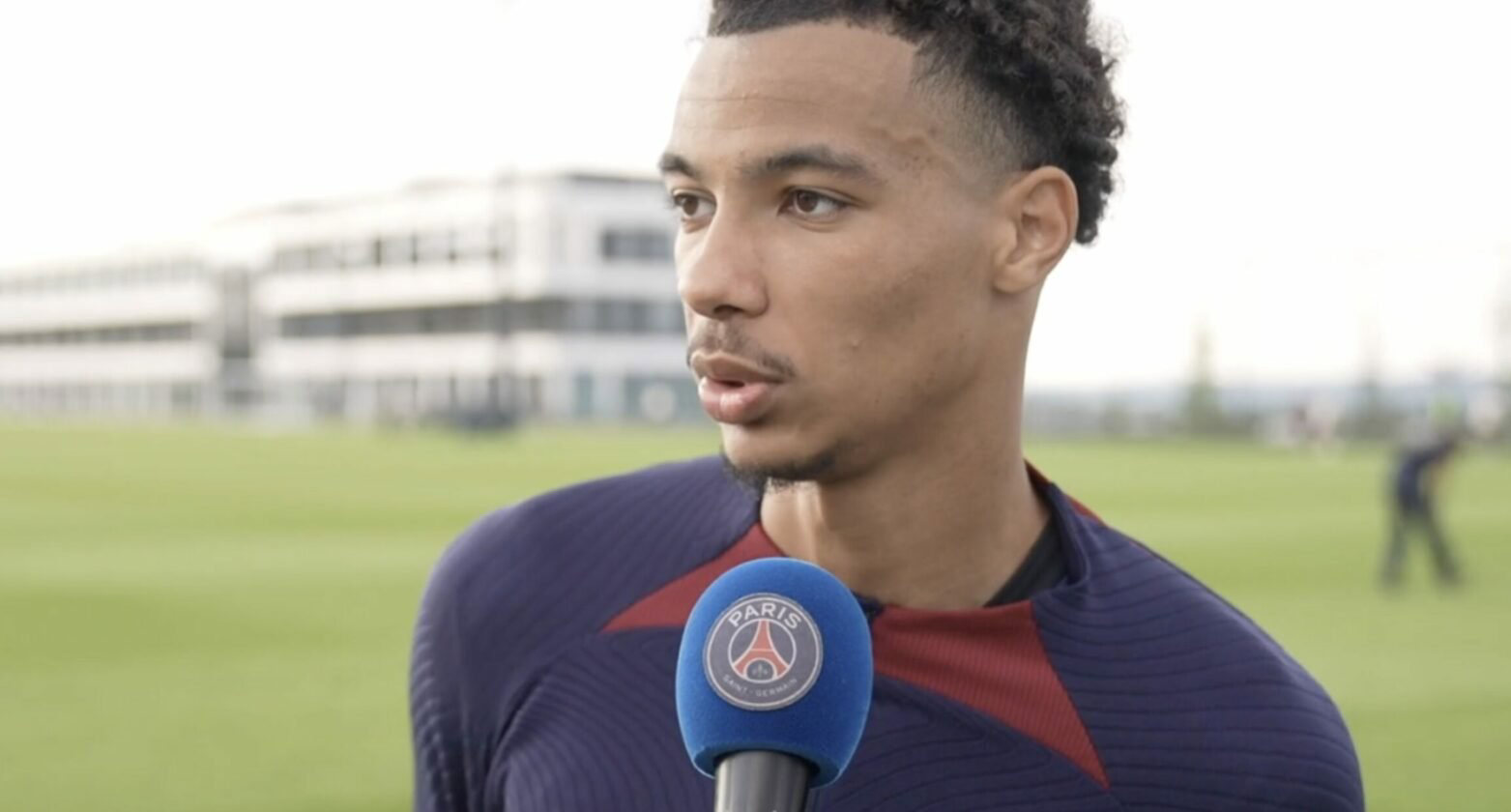 Le prix d’Hugo Ekitike flambe, le PSG va toucher des millions Le prix d’Hugo Ekitike flambe, le PSG va toucher des millions