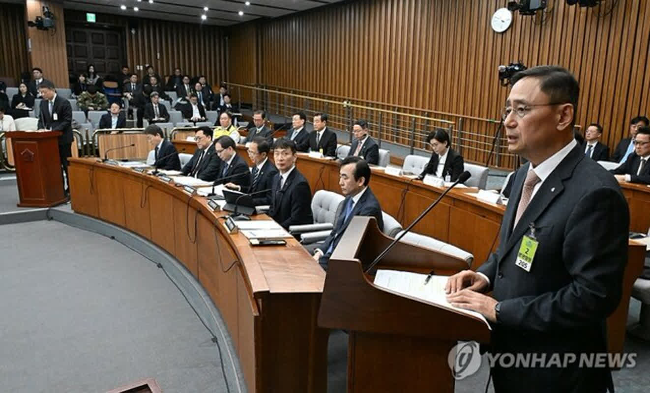 홈플러스-신영증권 ABSTB 두고 고소전...'등급 하락' 언제 알았나 '쟁점'