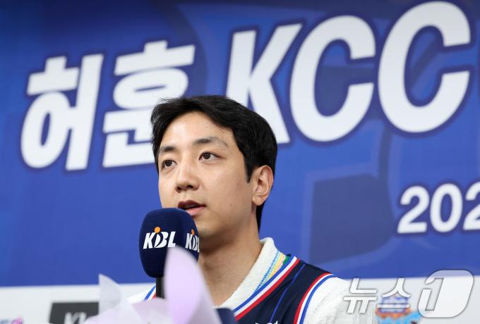 'KCC 입단' 허훈 "오직 우승하기 위해 왔다"