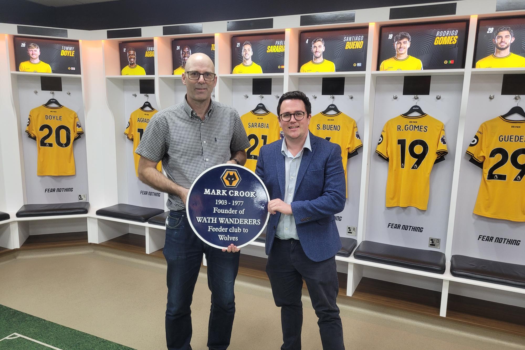 Mark Crook: Plaque pays tribute to pioneering Yorkshire football scout ...
