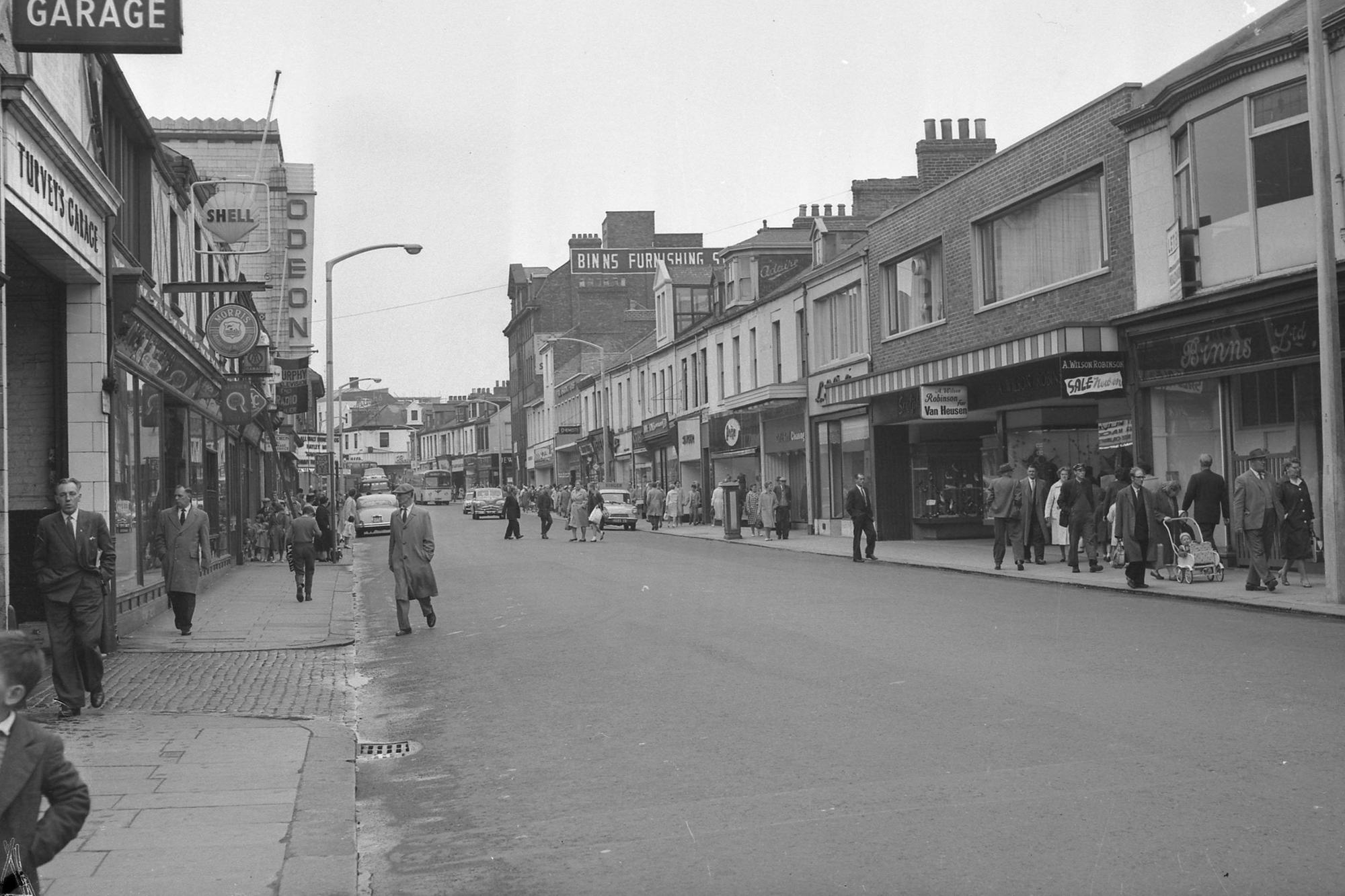 Growing up in Sunderland: The garages Wearside motorists put their ...