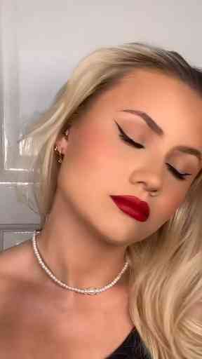 When in Doubt, Go Bold—Fuego Red Lip in Action