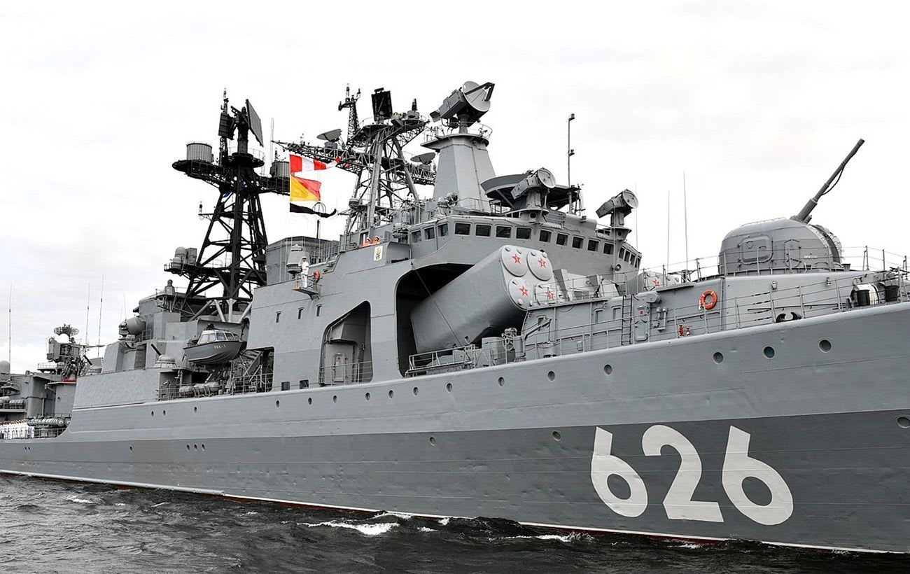Russian destroyer tails German frigate in Baltic Sea standoff