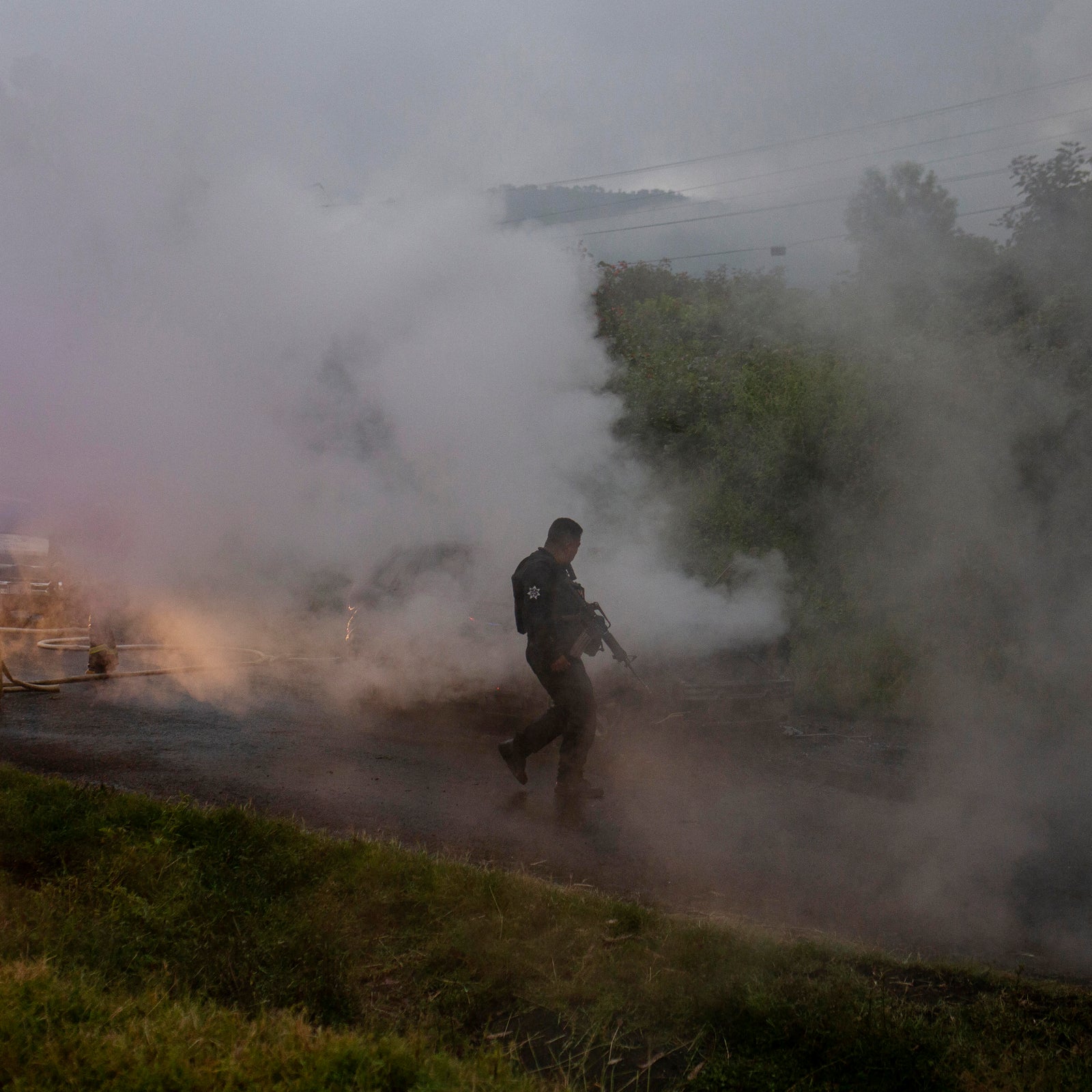 6 soldiers killed, 2 wounded by bomb explosion in cartel bastion