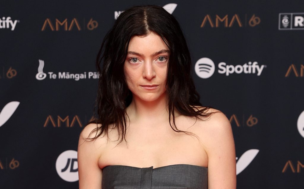 Lorde drops personal track ‘Man of the Year’ and music video, and fans ...