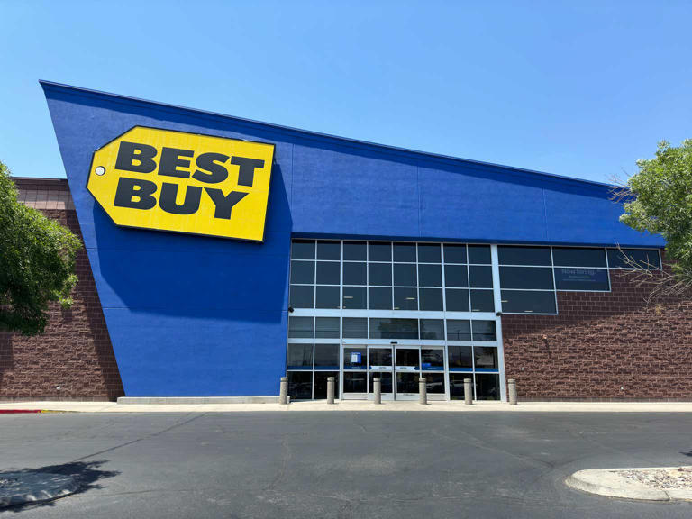 Best Buy to carry the new Meta Ray-Ban Display glasses under exclusive ...