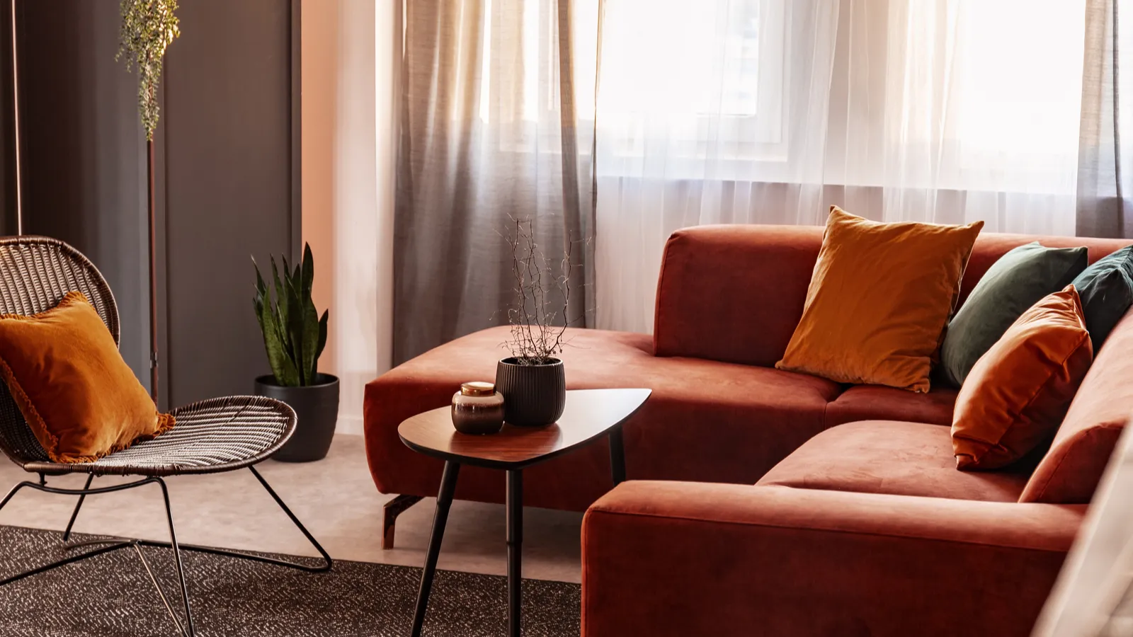 The anti-minimalist guide to decorating small spaces