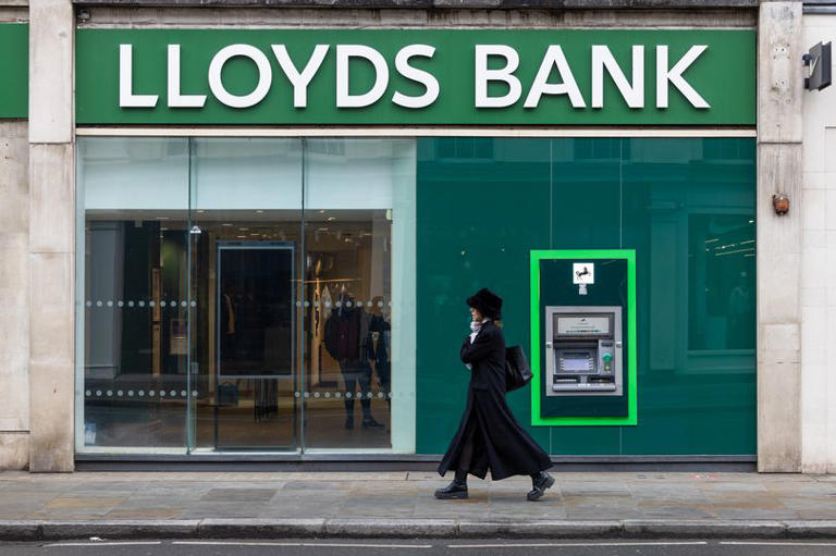 Lloyds Bank update could completely change process for anyone booking a ...