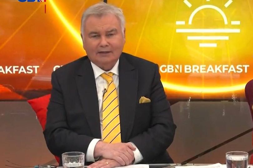 Eamonn Holmes flooded with support as he announces 'sad' health update ...