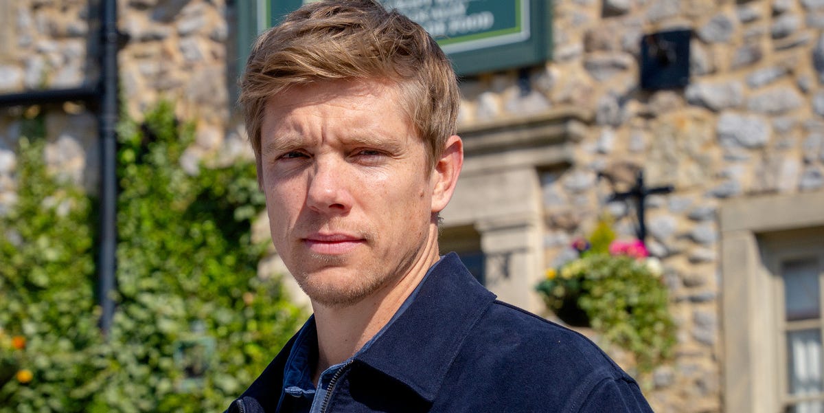 Emmerdale's Robert to uncover major clue which exposes John's lies