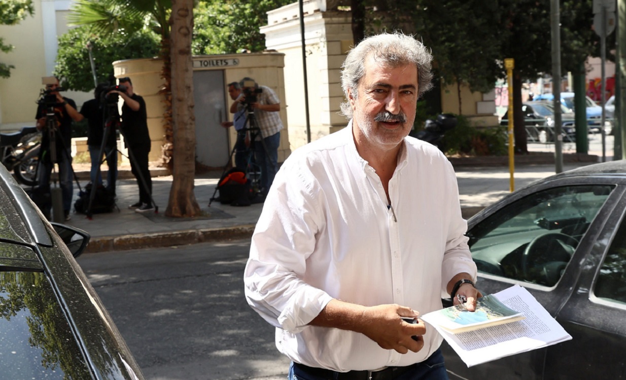 Πολάκης για Σαββόπουλο: «Καλά κάναμε και δεν πήγαμε στην κηδεία του»!