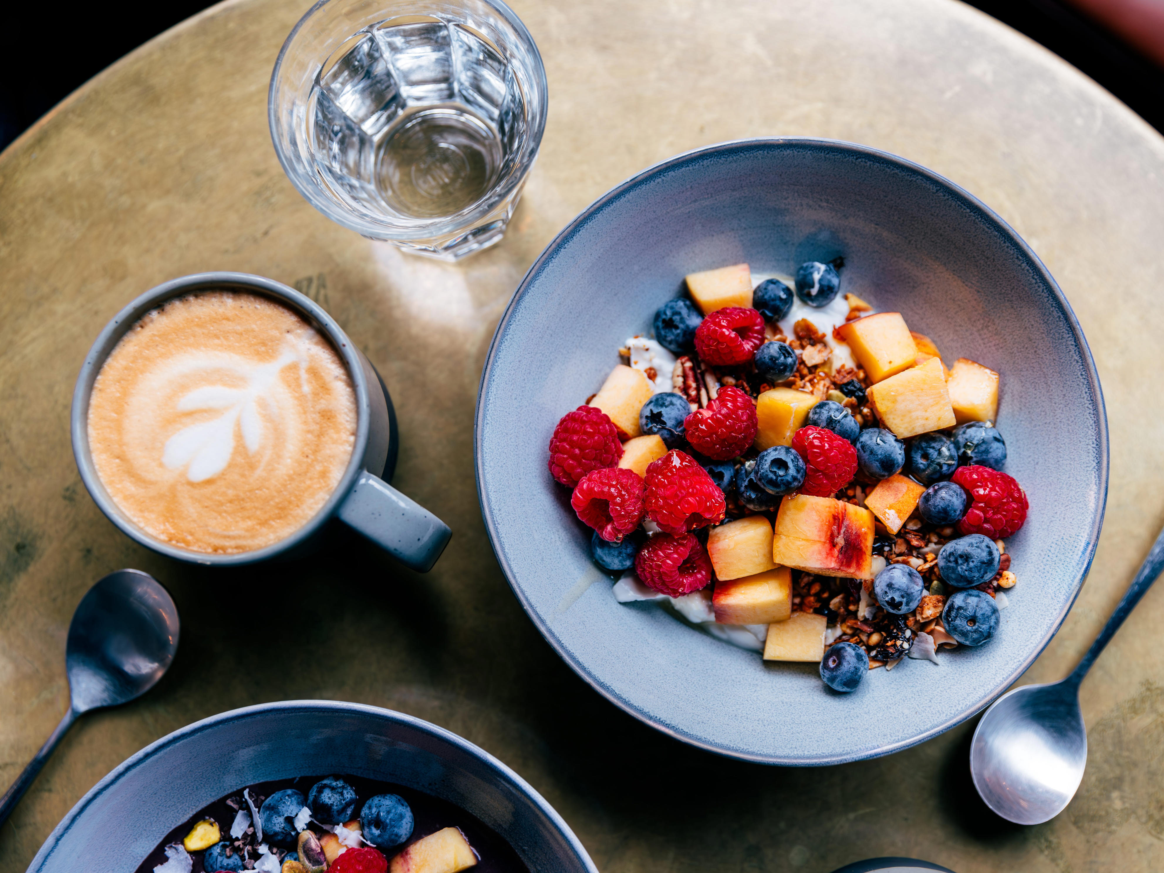 I want to lose weight and build strength. A dietitian said to lift ...