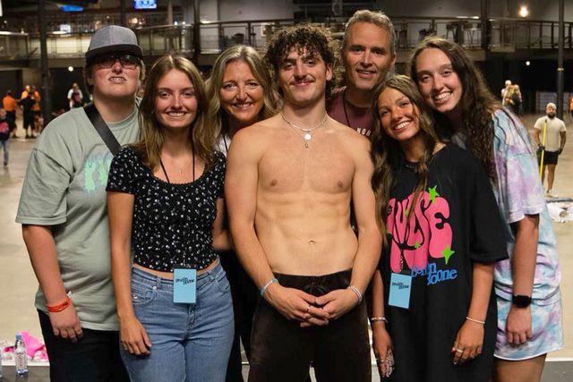 Benson Boone's Family: All About the Singer's Sisters and Parents (Who ...