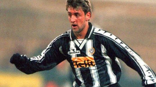 Sfida di padel tra ex campioni di Serie A