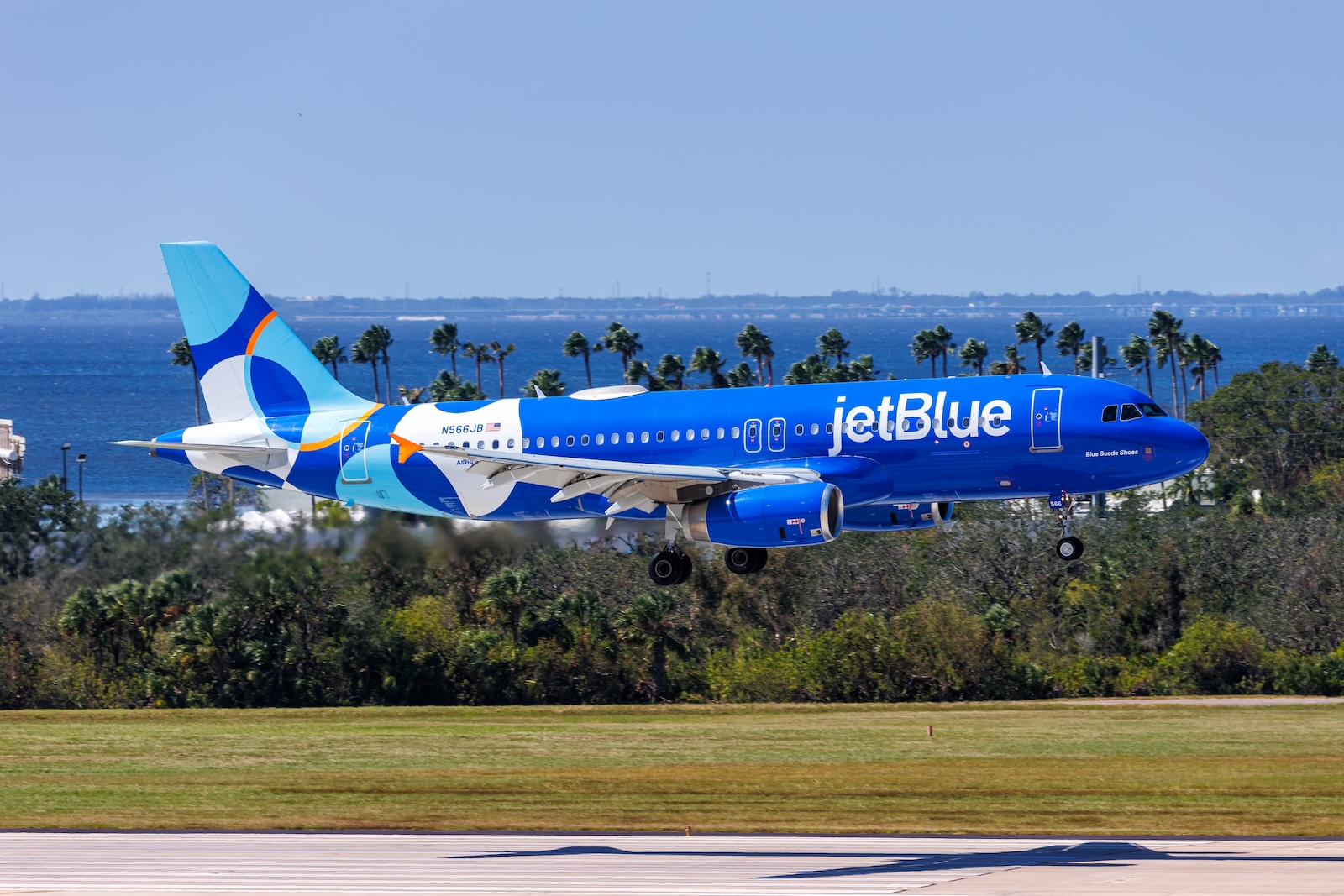 JetBlue: No Plan to Merge With United