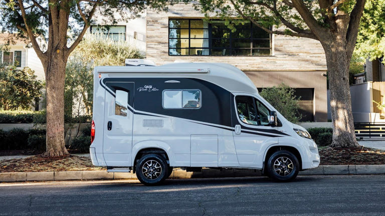 La Dolce RV-ita: You Gotta Check Out This L'il Italian Camper Van For ...