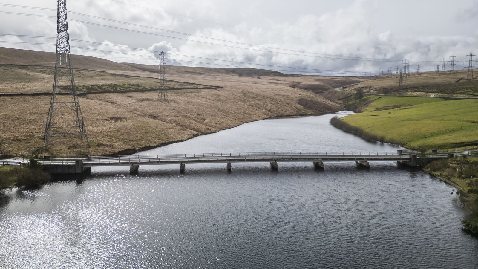 Body found in search for missing teenage girl who fell into reservoir