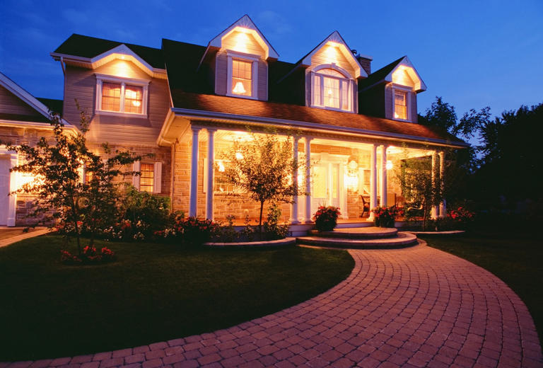 7 Outdoor Lighting Mistakes You Didn’t Know You Were Making