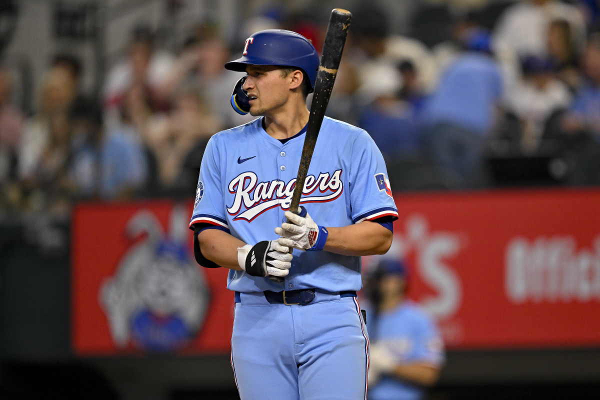 Rangers Predicted to Make Shortstop Move After Corey Seager News