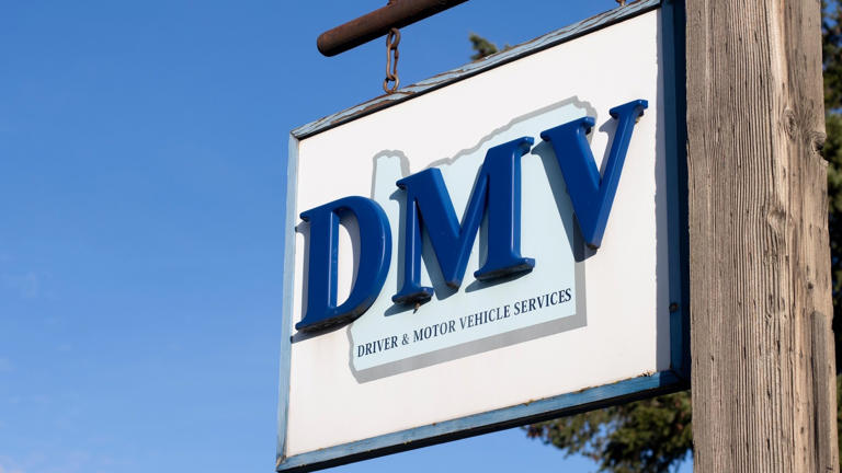 This DMV Text Is the Latest Phishing Scam