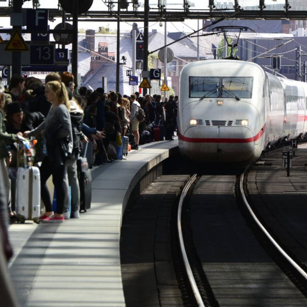 Auslastung unter Ziel: Deutsche Bahn will Kunden im Fernverkehr mit ...