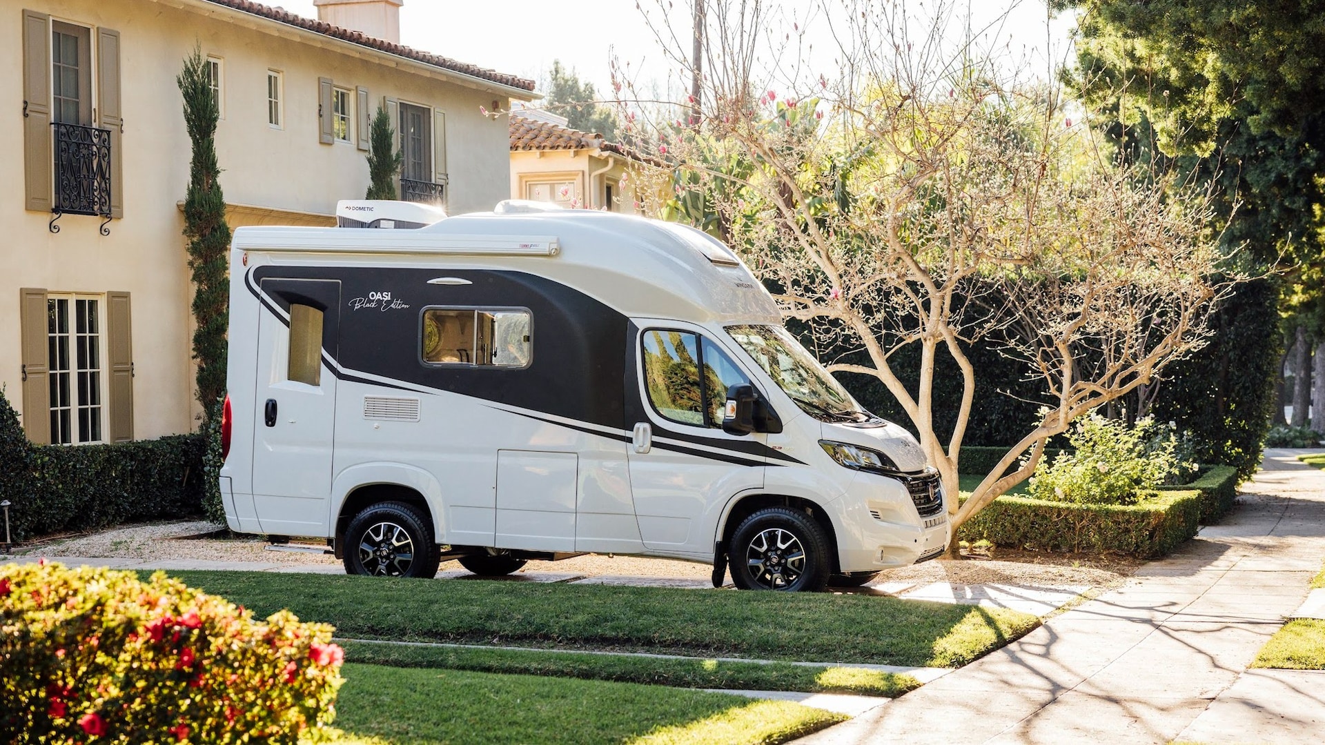 La Dolce RV-ita: You Gotta Check Out This L'il Italian Camper Van For ...