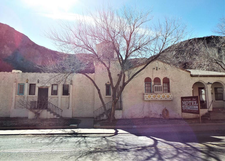 Arizona’s Best-Kept Secrets: 17 Hot Springs That Are Totally Worth the Trek