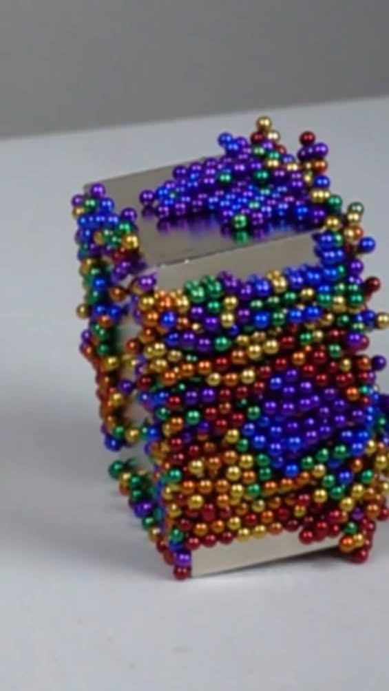 1 giant monster magnet vs 1,000 small magnets 🧲