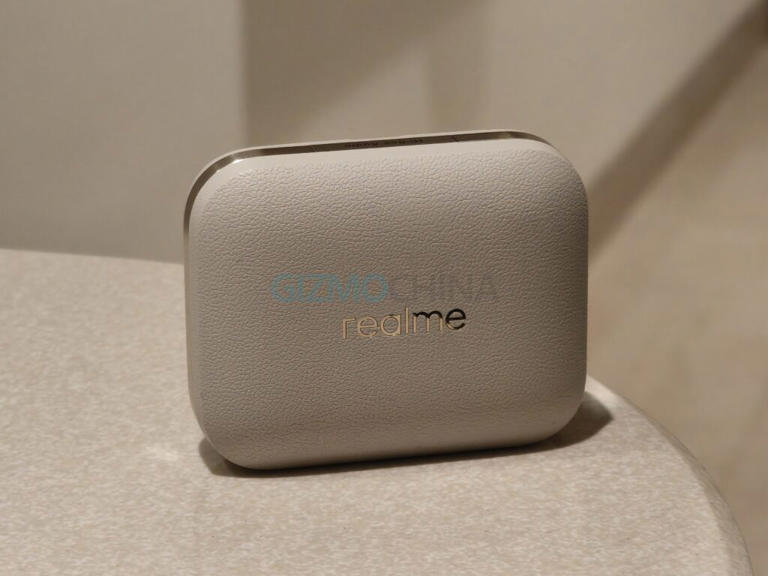 Realme Buds Air 7 Pro review: Premium Feel, Smart AI Features, and ...