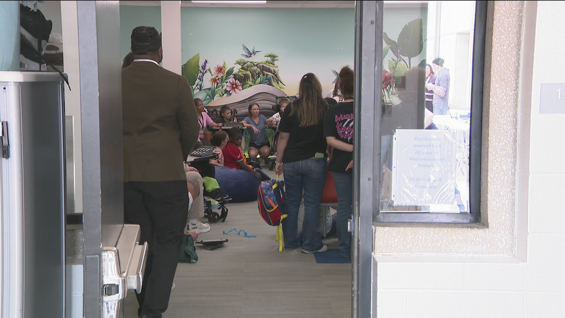 Ruby Van Meter School unveils new mural