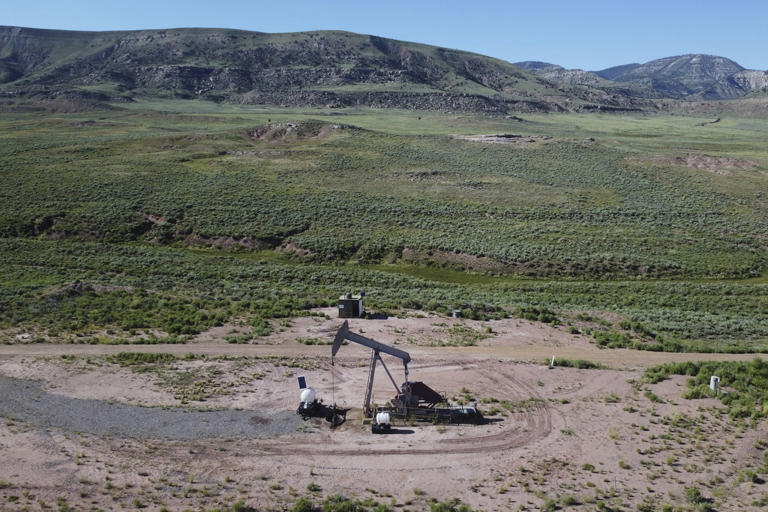 Supreme Court scales back a key environmental law in a ruling that ...