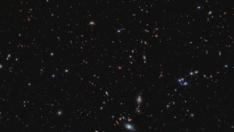 Not 'Little Red Dots' or roaring quasars: James Webb telescope uncovers ...