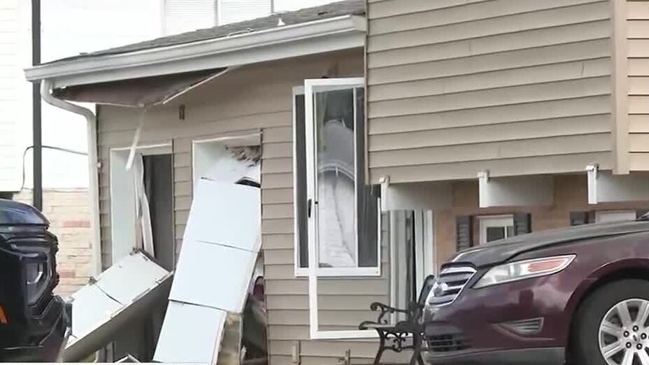 Man dies after home explosion in Florissant