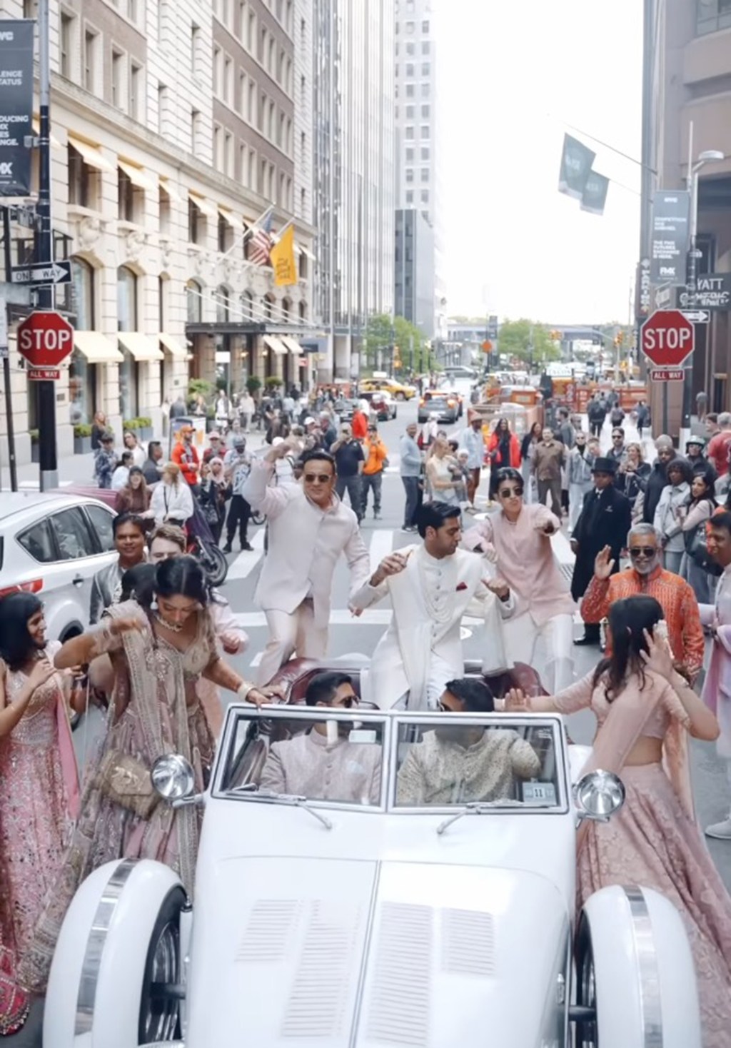 Indian couple’s extravagant wedding parade shuts down Wall Street ...