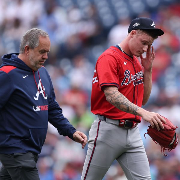 AJ Smith-Shawver leaves Braves game with elbow injury