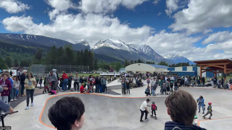 Skateboarding legend Tony Hawk makes surprise visit to B.C. mountain ...