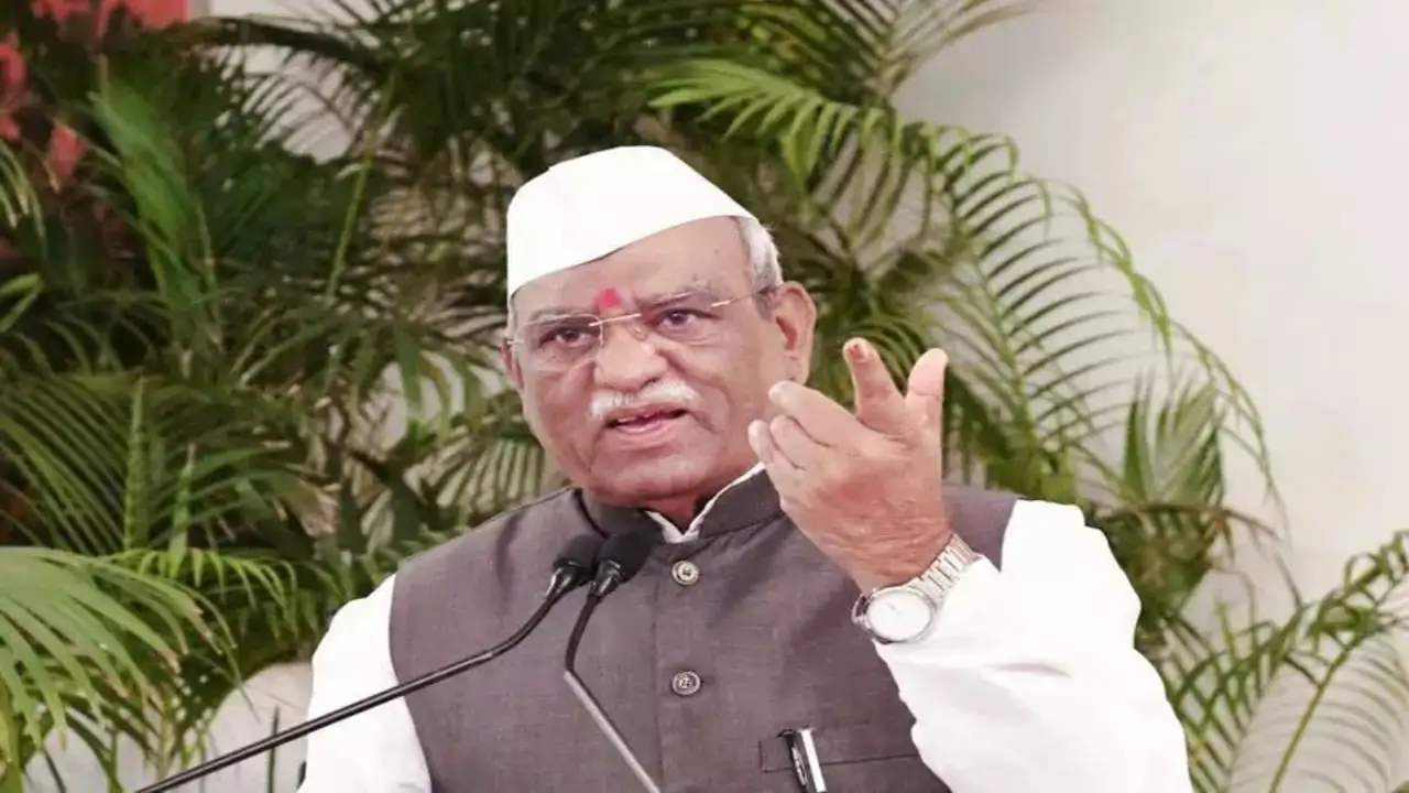 Akbar married Amer maid, not princess, claims Rajasthan governor