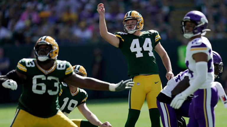 Failed Packers Kicker Calls it Quits on NFL With New Contract