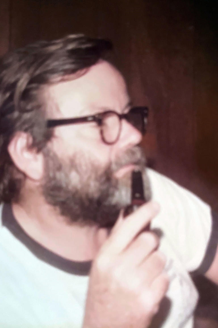 Ronnie Dugger, crusading journalist at the Texas Observer, dies at 95