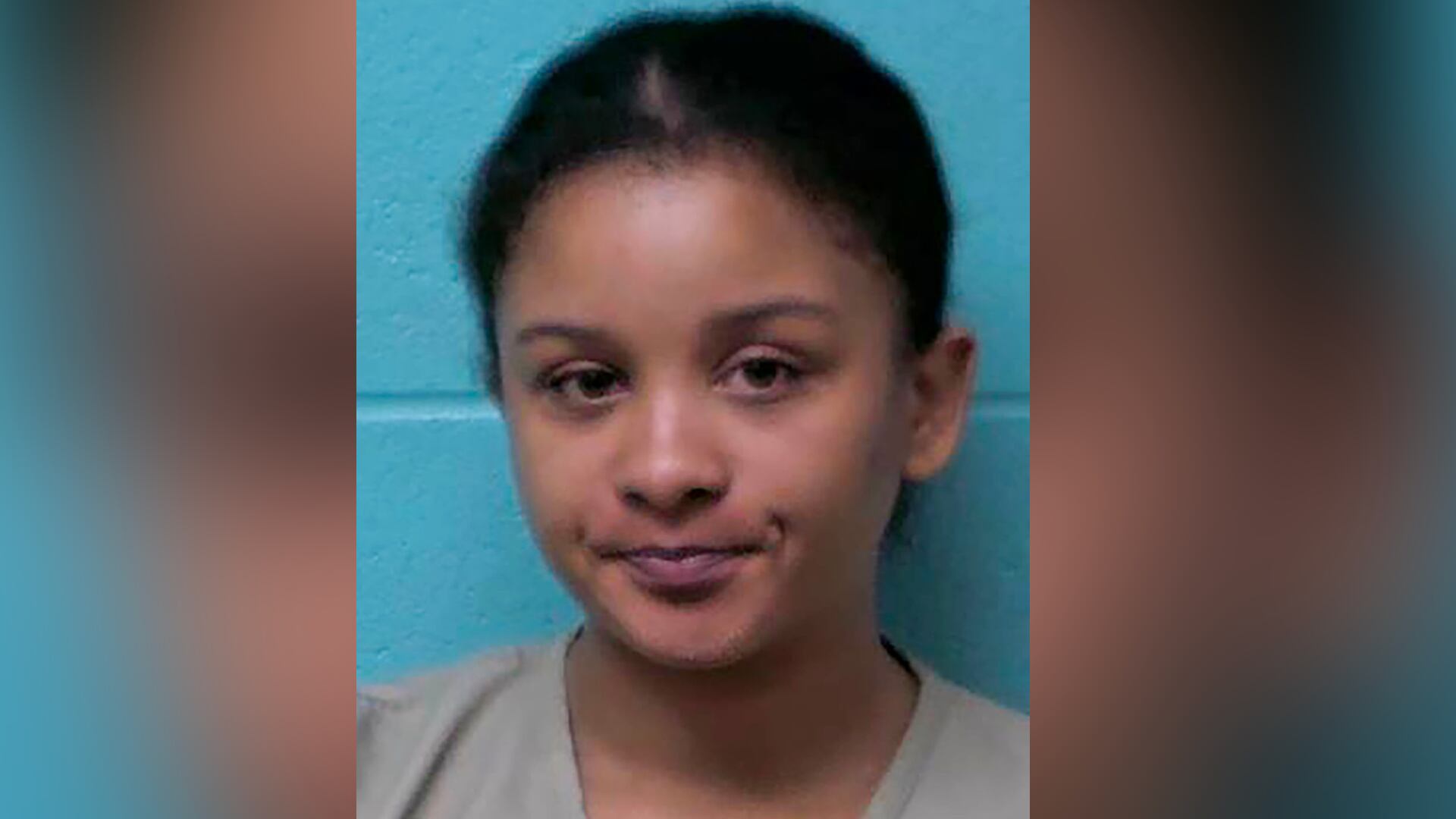 Lenoir County woman charged after steak knife stabbing